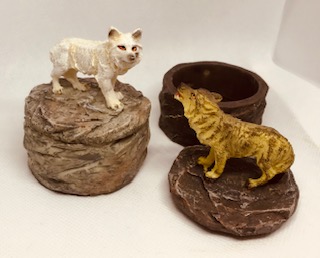 Small Round Wolf Trinket Box – White or Grey – A Time for Karma